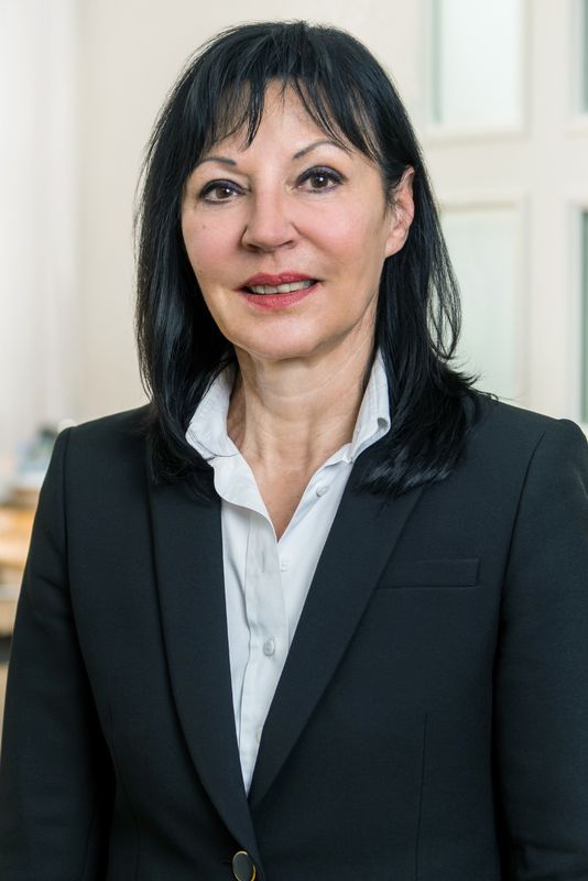 Frau Dr. Dr. Theis referiert am 18.03.2021 auf der Digital-Konferenz ...